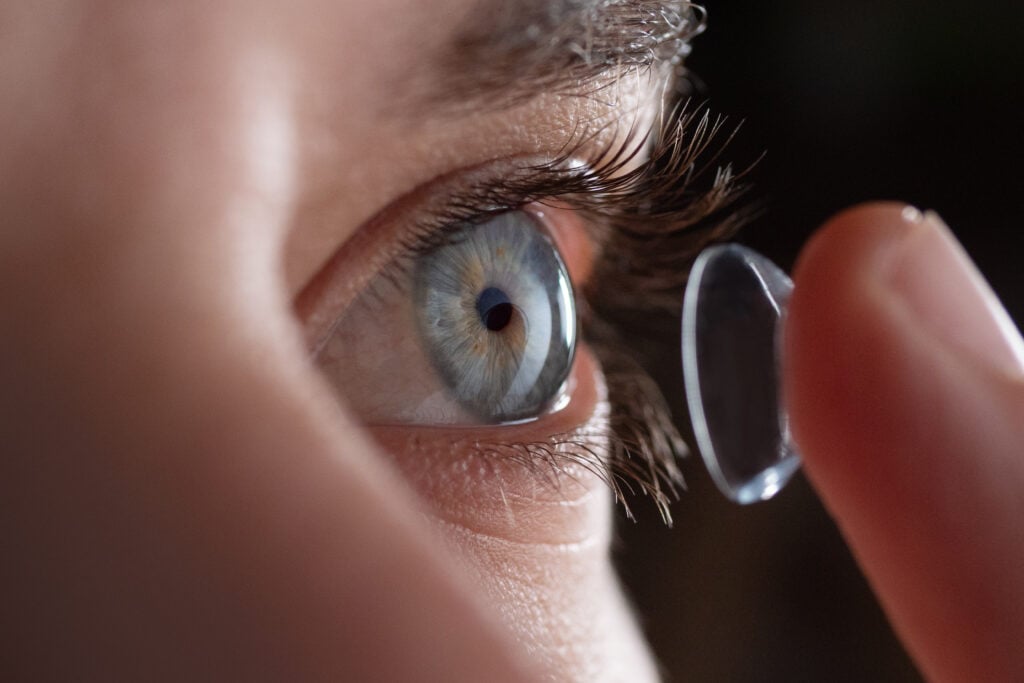 Contact Lens Fitting: Experience Clear, Comfortable Vision | iDoctor
